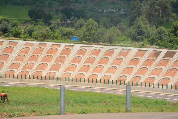 The amazing Kampala-Entebbe Expressway! | Showbizuganda