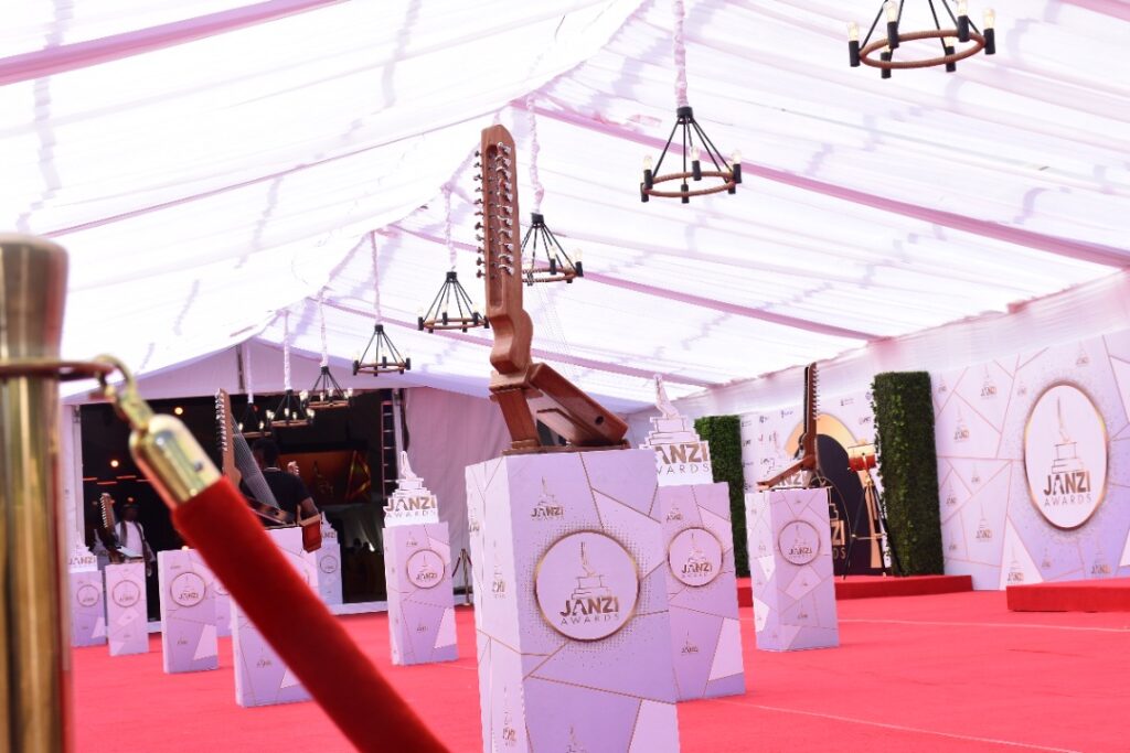 Photos: Pomp, Glitz and Glam as Janzi Awards ceremony kicks off ...