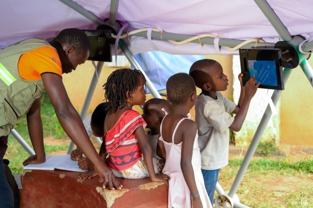 Roke Telkom, Hello World Refurbish Solar-Powered E-Learning Hub to ...